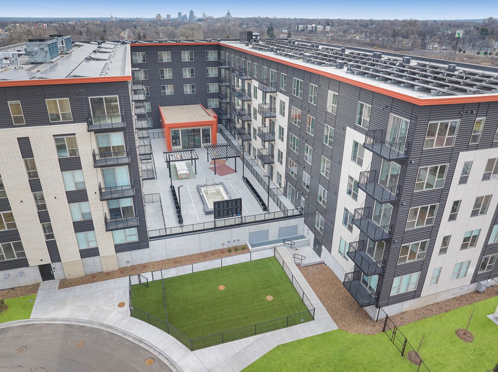 The Nine At Lexington Station Apartments, 411 Lexington Pkwy N, St Paul, MN - RentCafe